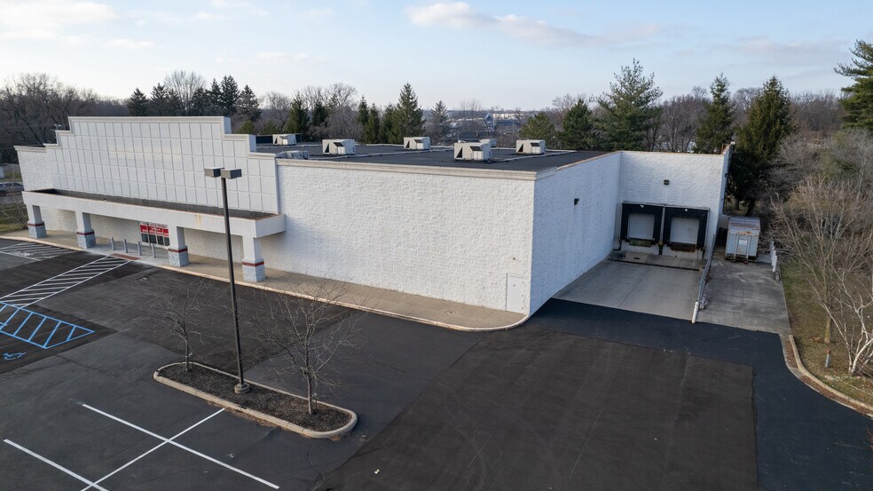 3632 S Scatterfield Rd, Anderson, IN 46013 - Freestanding For Sale ...