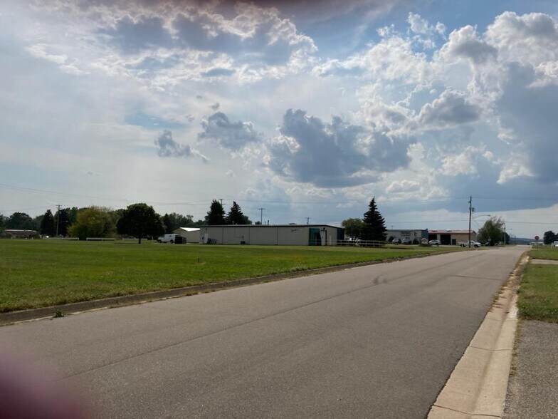 2821 6th Ave, Springfield, MI 49037 - Land For Sale Cityfeet.com