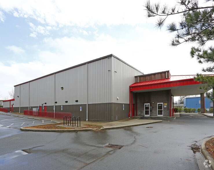 3049 Scott Futrell Dr, Charlotte, NC 28208 - Bar For Sale Cityfeet.com