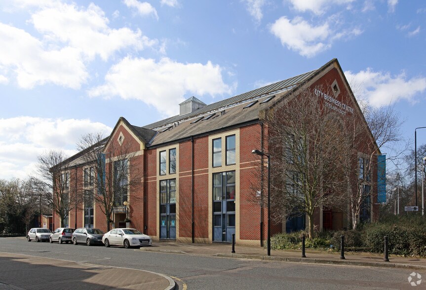 Lower Rd, London, LND SE16 2XB - Coworking Space Cityfeet.com