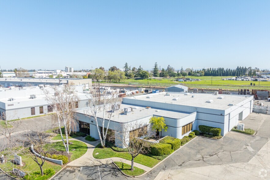 5675 Power Inn Rd, Sacramento, CA 95824 For Lease Cityfeet.com