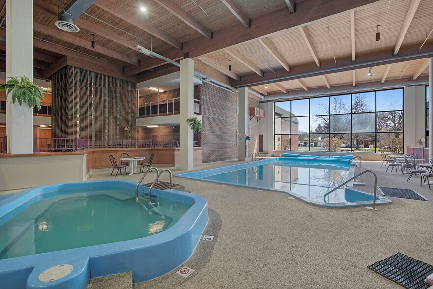 604 N McEwan St, Clare, MI 48617 - Hotel For Sale Cityfeet.com