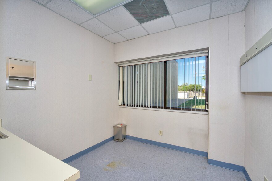 2909 S Hampton Rd, Dallas, TX 75224 - Office For Sale Cityfeet.com