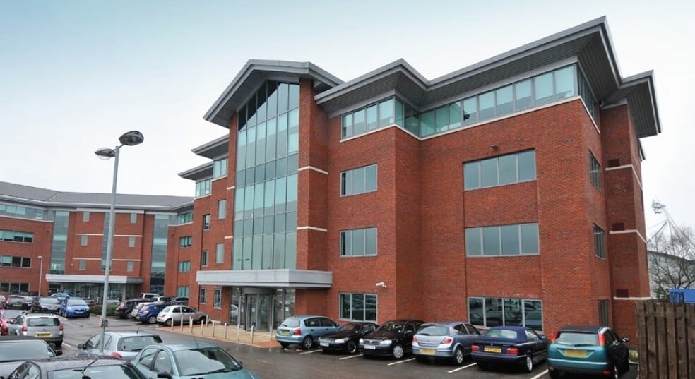 4A-4B The Parklands, Bolton, GTM BL6 4SD - Office For Lease Cityfeet.com