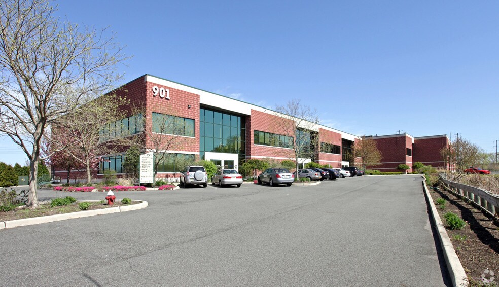 901 Penhorn Ave, Secaucus, NJ 07094 - Industrial For Lease Cityfeet.com