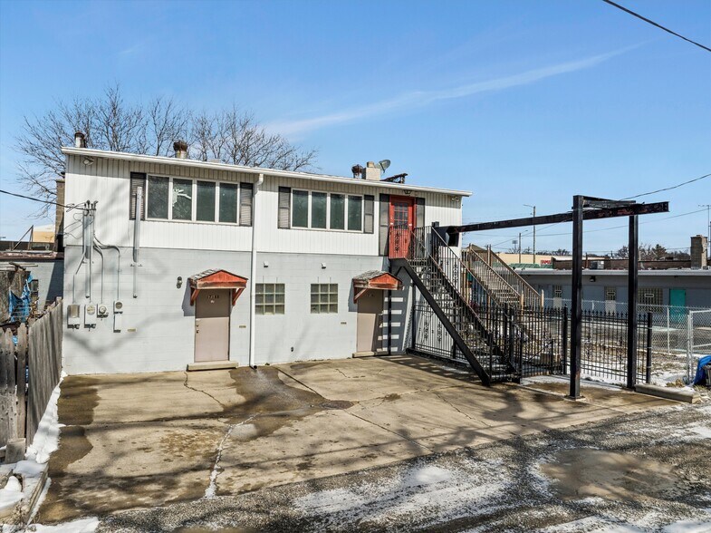 17186-17188 E Warren Ave, Detroit, MI 48224 - Office Residential For ...