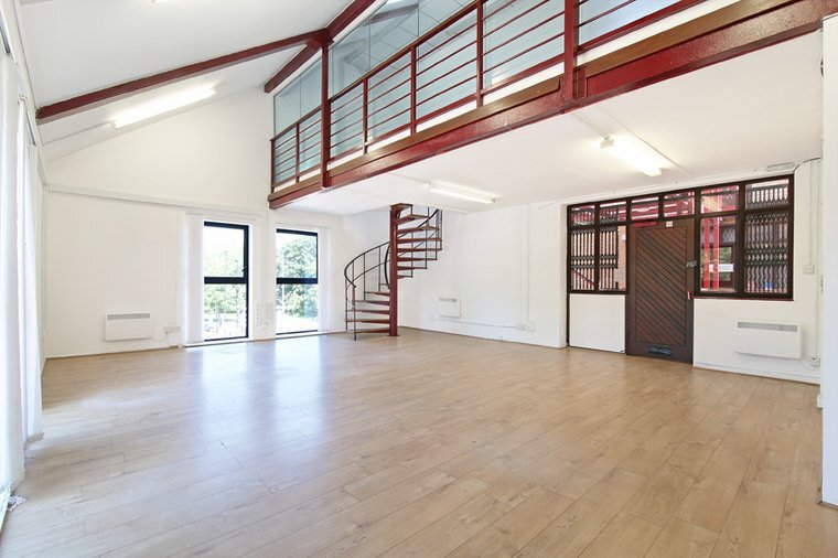 Lower Rd, London, LND SE16 2XB - Coworking Space Cityfeet.com