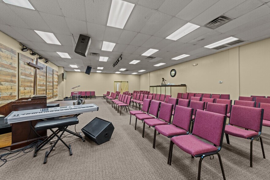 2411 E Millbrook Rd, Raleigh, NC 27604 - Retail Cityfeet.com