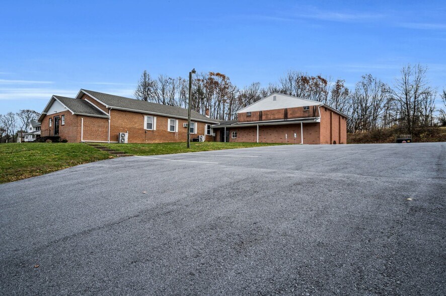 4699 Earl Dr, Harrisburg, PA 17112 - Religious Facility For Sale ... 4699 Earl Dr, Harrisburg, PA 17112 - Religious Facility For Sale ...