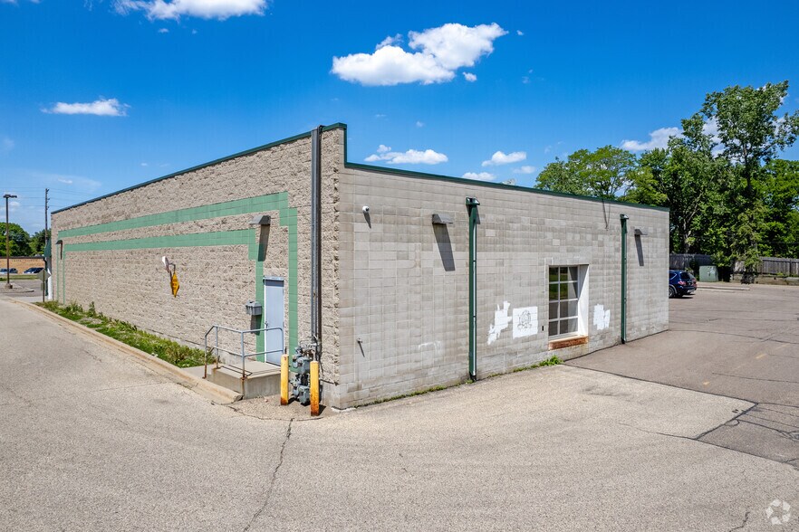 2680-2688 Rice St, Saint Paul, MN 55113 For Lease Cityfeet.com