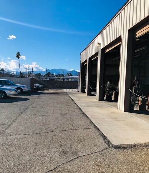 2439 N Decatur Blvd, Las Vegas, NV 89108 - Auto Repair For Sale ...