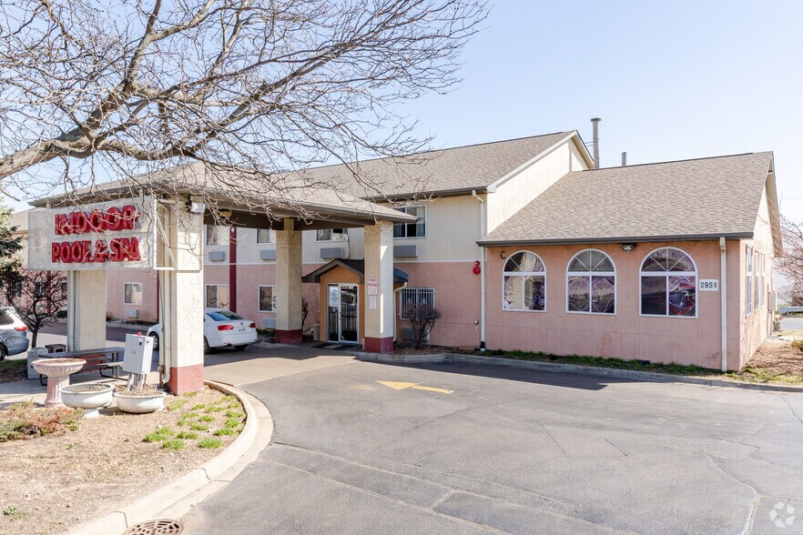 2951 Touhy Ave, Elk Grove Village, IL 60007 - Hotel For Sale Cityfeet.com