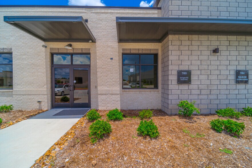 202 Industrial Blvd, Sugar Land, TX 77478 - Loft Creative Space For ...