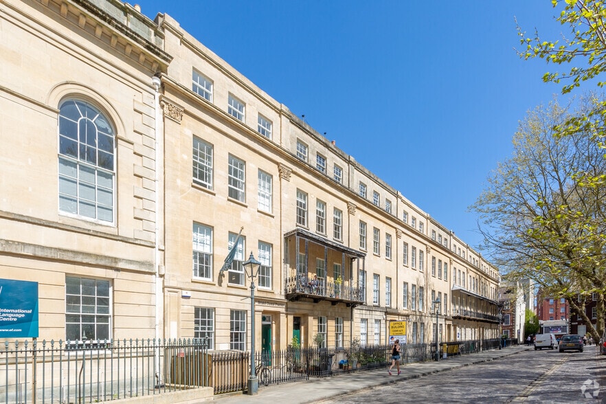 3 Queen Sq, Bristol, AVN BS1 4JQ - Office For Lease Cityfeet.com