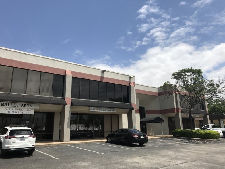 2101 Lockhill Selma Rd, San Antonio, TX 78213 - Lofts/Showrooms For ...