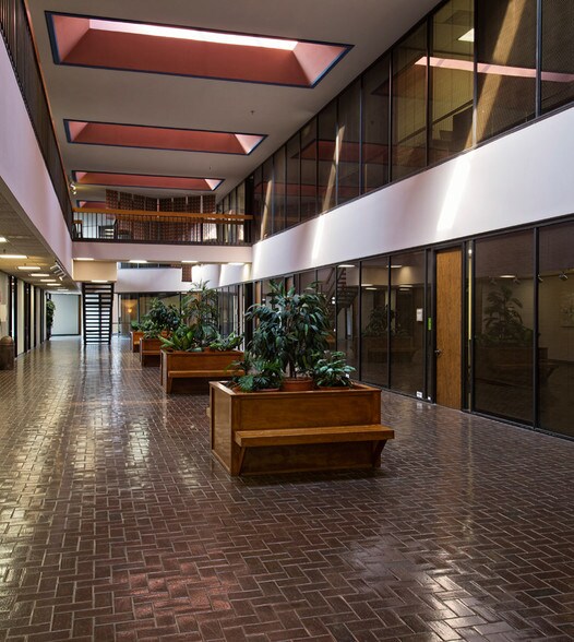 2820 S Padre Island Dr, Corpus Christi, TX 78415 - Office For Lease ...