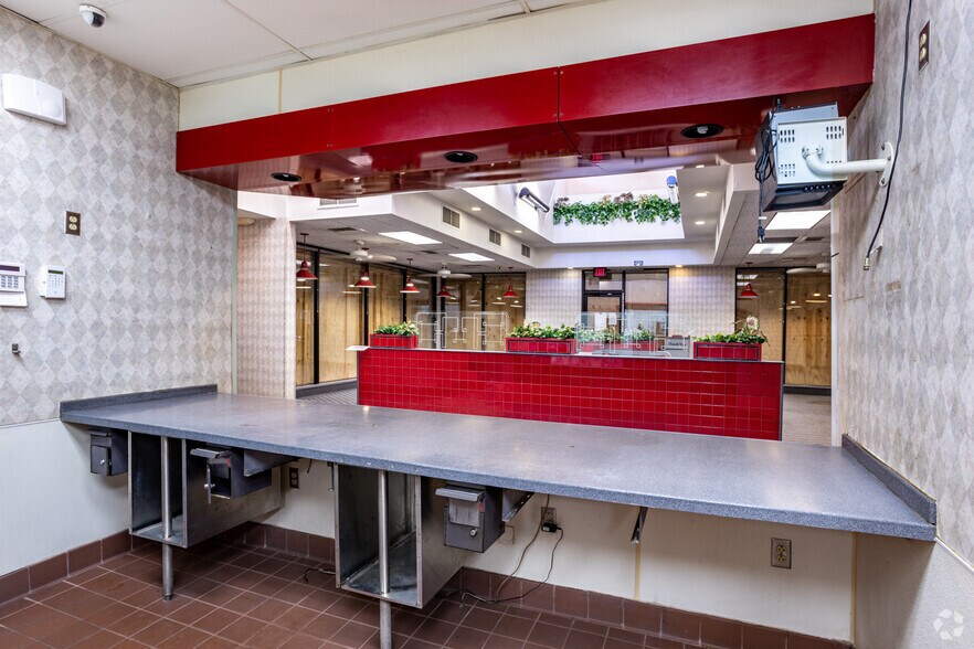 3704 W WT Harris Blvd, Charlotte, NC 28269 - Retail For Lease Cityfeet.com