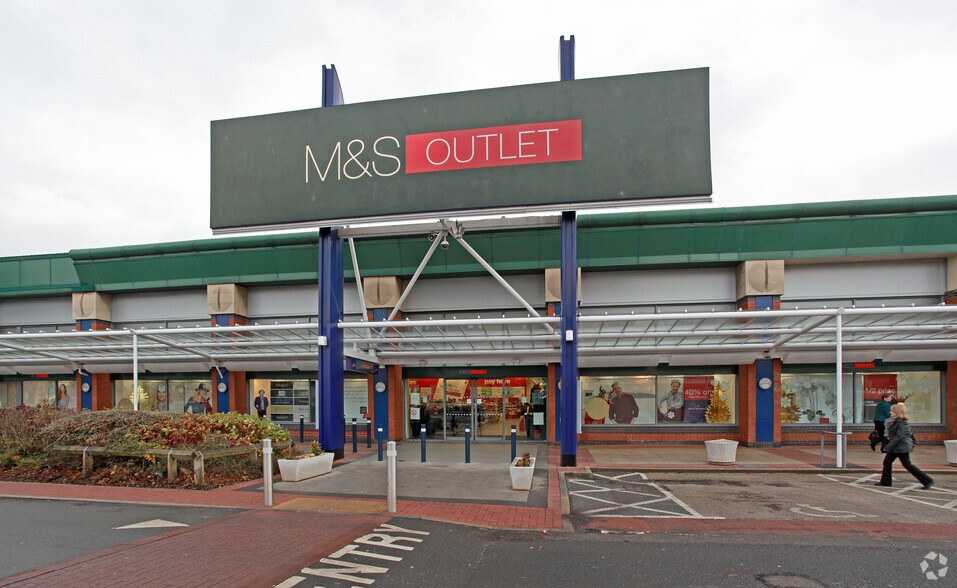 Junction St, Leeds, WYK LS10 1ET - Retail For Lease Cityfeet.com