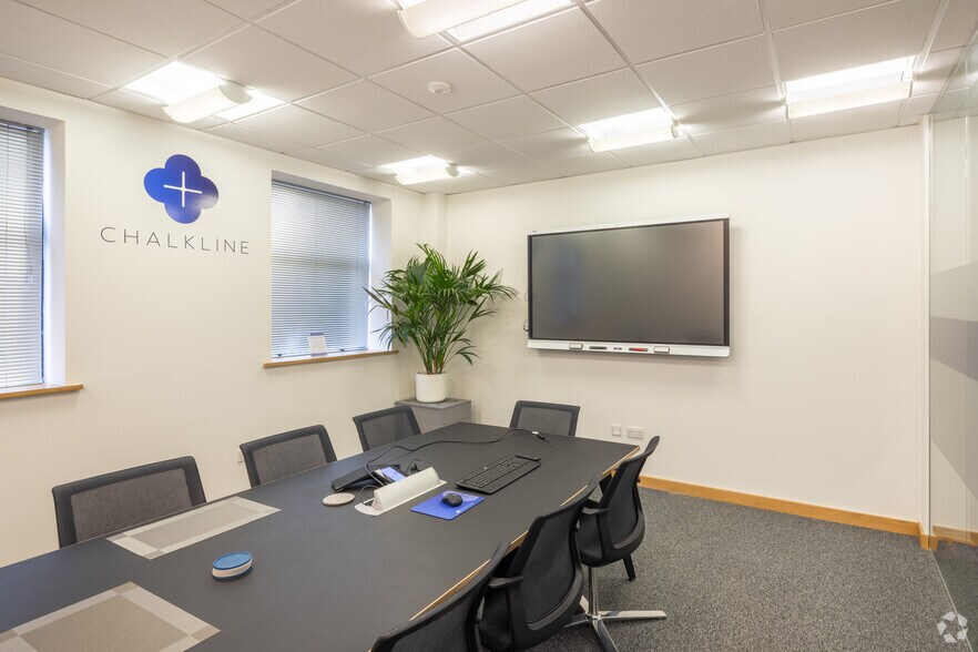 Stirling Way, Borehamwood, HRT WD6 2BT - Office For Lease Cityfeet.com