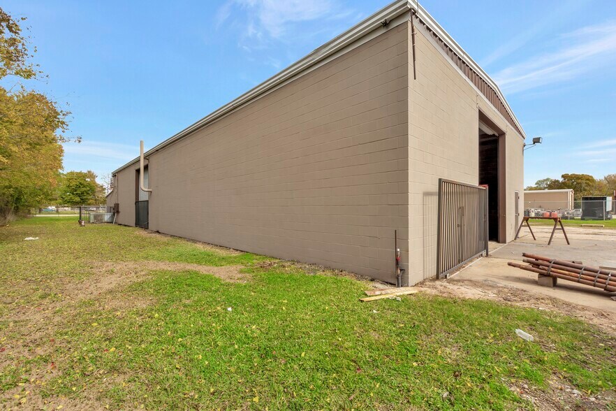 5720 Allison Rd, Houston, TX 77048 - Warehouse For Sale Cityfeet.com