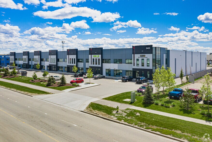 5423 61st Ave SE, Calgary, AB T2C 4N1 - Industrial For Lease Cityfeet.com