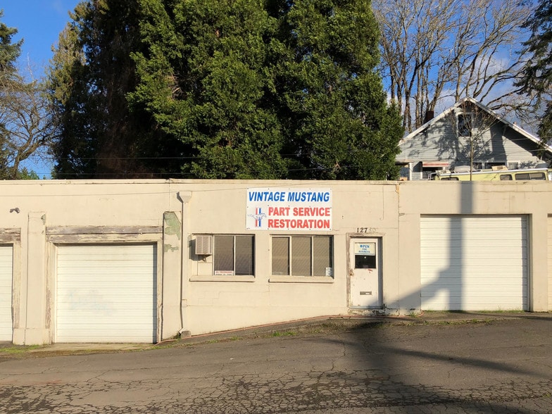 12780 SE McLoughlin Blvd, Milwaukie, OR 97222 - Showroom For Sale ...