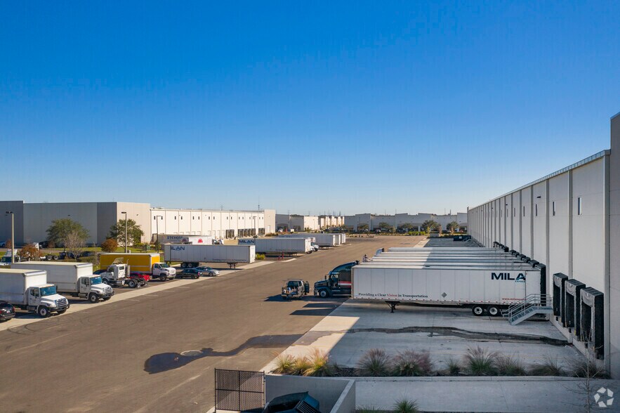 4555 Eagle Falls Pl, Tampa, FL 33619 - Industrial For Lease Cityfeet.com