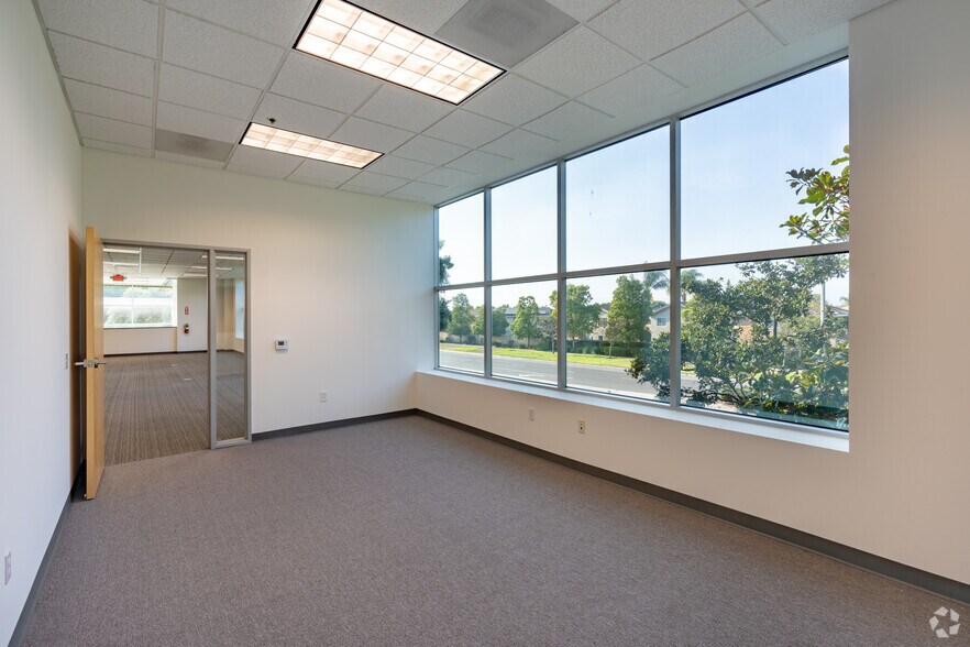 2220 Camino Del Sol, Oxnard, CA 93030 - Industrial For Lease Cityfeet.com