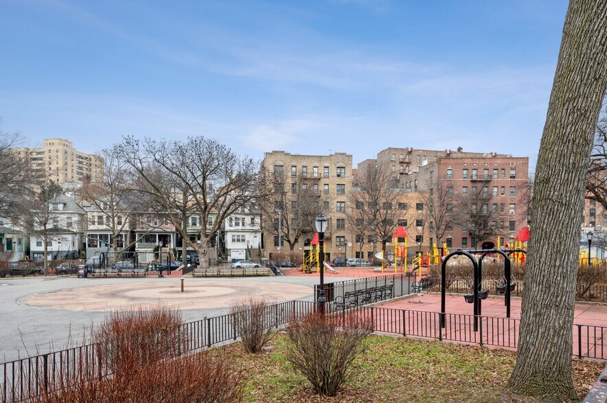113 Father Zeiser Pl, Bronx, NY 10468 - Apartments For Sale Cityfeet.com
