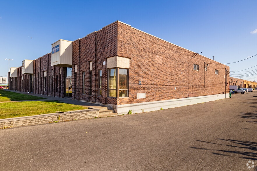 1420-1490 Rue Beaulac, Saint-Laurent, QC H4R 1R7 - Flex/R&D For Lease ...