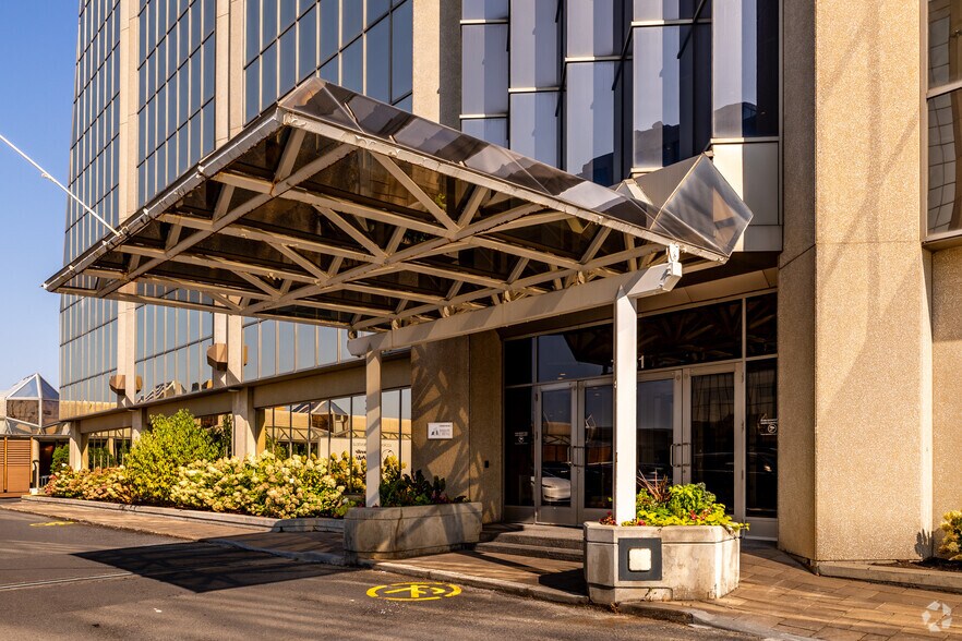 7151 Rue Jean-Talon E, Montréal, QC H1M 3N8 - Office For Lease Cityfeet.com