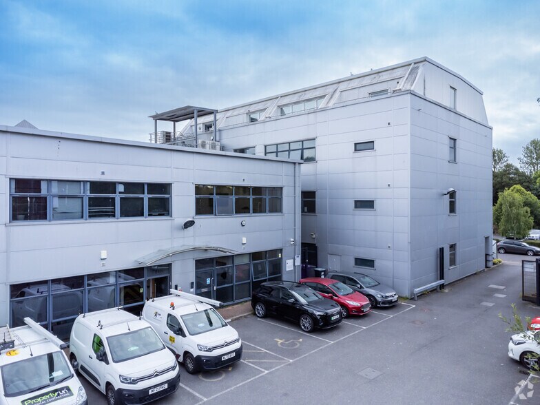 Stirling Way, Borehamwood, HRT WD6 2BT - Office For Lease Cityfeet.com