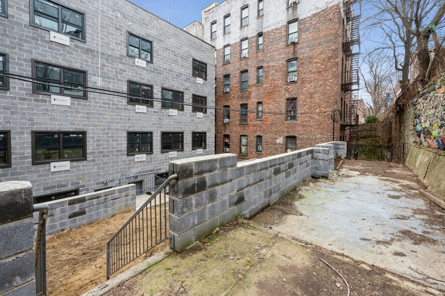 113 Father Zeiser Pl, Bronx, NY 10468 - Apartments For Sale Cityfeet.com