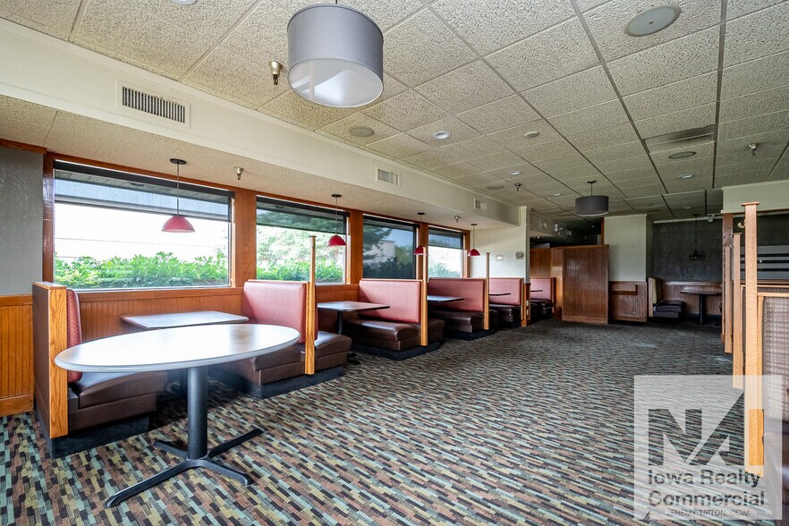 3280 University Ave, Waterloo, IA 50701 - Retail For Lease Cityfeet.com