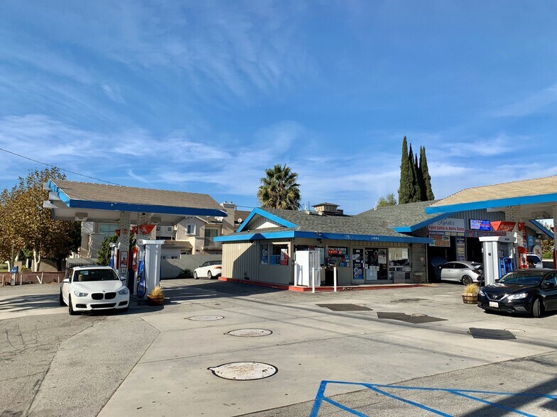 11861 Paramount Blvd, Downey, CA 90241 - Service Station For Sale ...