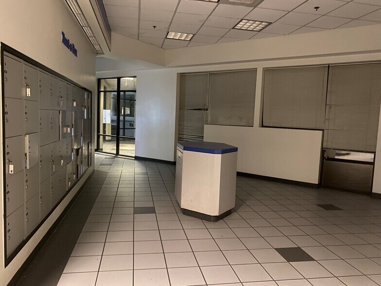 9029 Airport Blvd, Los Angeles, CA 90009 For Lease Cityfeet.com