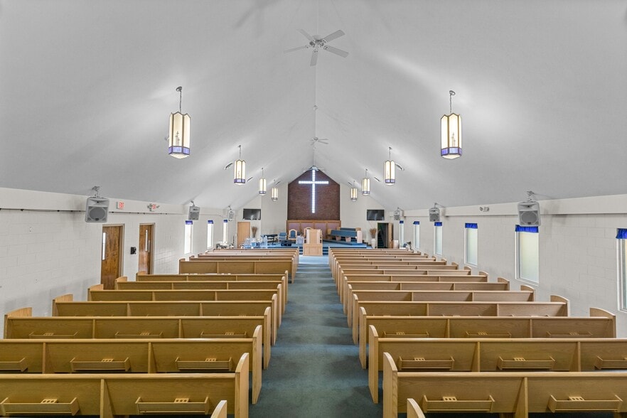 6345 Massachusetts Ave, Indianapolis, IN 46226 - Religious Facility For ...