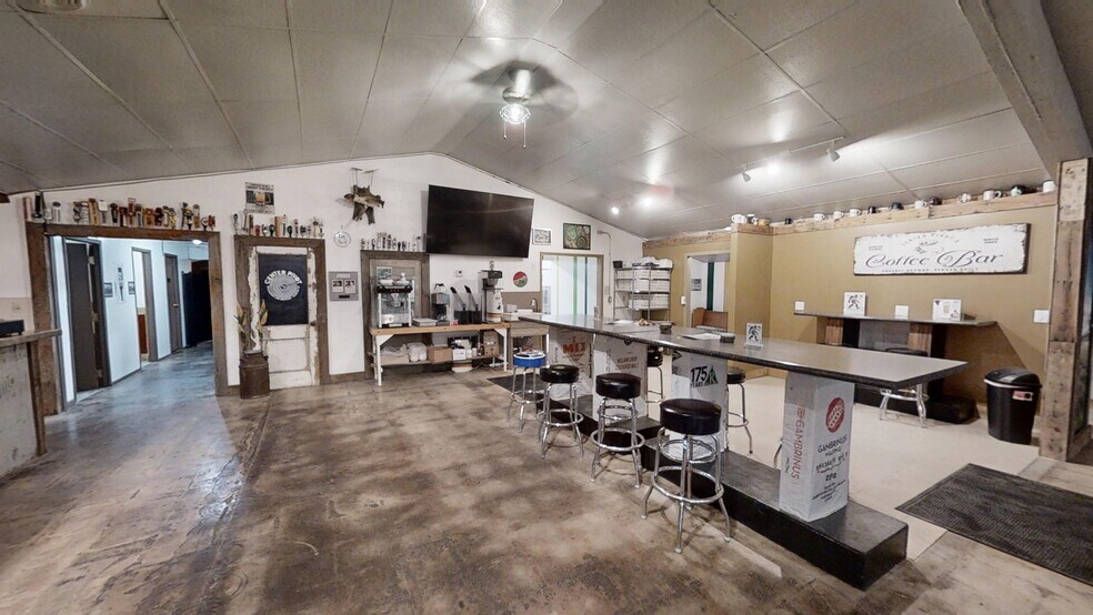 300 Main St, Quinter, KS 67752 - Restaurant For Sale Cityfeet.com