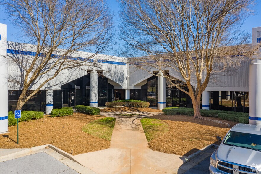 5243 Royal Woods Pky, Tucker, GA 30084 - Flex/R&D For Lease Cityfeet.com