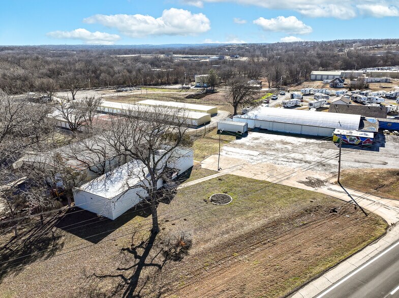 9657 New Sapulpa Rd, Sapulpa, OK 74066 - Storefront Retail Office For ...