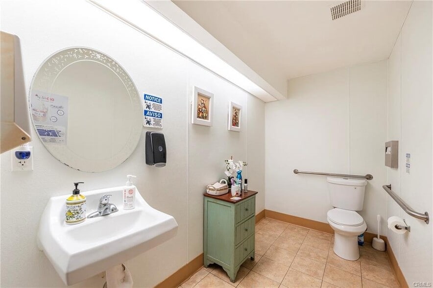 1317-1319 N Main St, Santa Ana, CA 92701 - Storefront Retail Office For ...