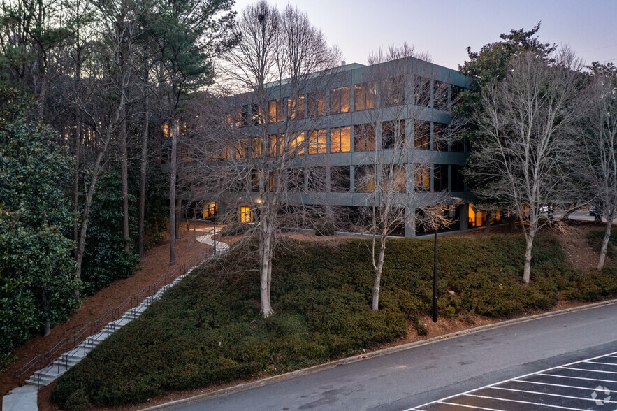 2100 Powers Ferry Rd SE, Atlanta, GA 30339 - Office For Lease Cityfeet.com
