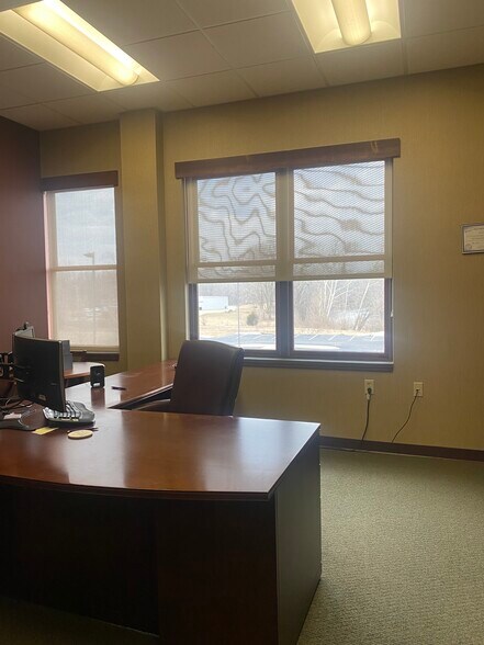 550 S Riverview Dr, Parchment, MI 49004 - Office For Sale Cityfeet.com