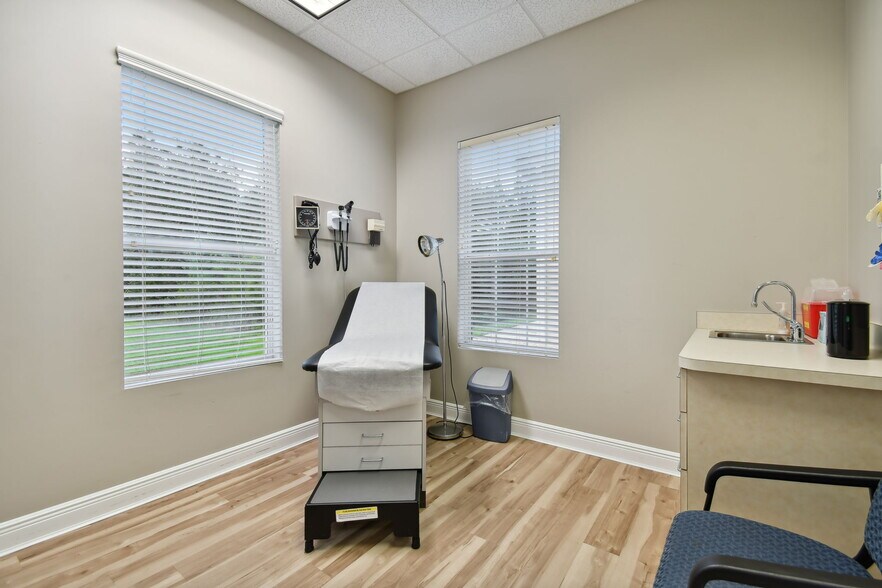 5381 Primrose Lake Cir, Tampa, FL 33647 - Medical For Sale Cityfeet.com