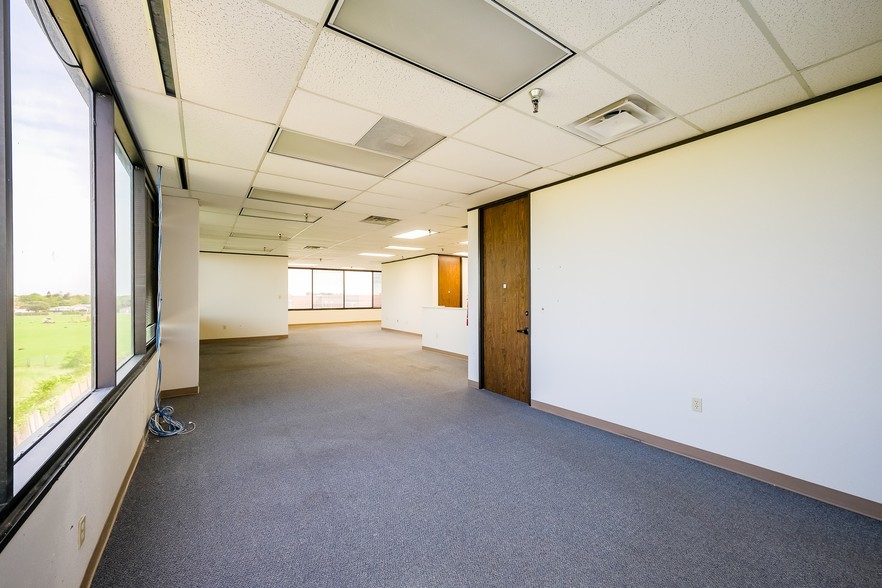 2820 S Padre Island Dr, Corpus Christi, TX 78415 - Office For Lease ...