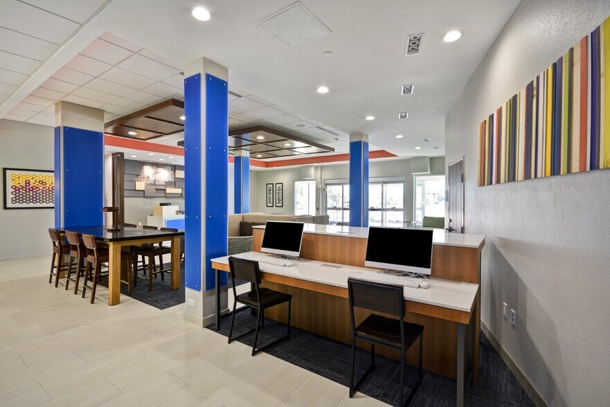 2710 Nasa Pkwy, Seabrook, TX 77586 - Hotel For Sale Cityfeet.com