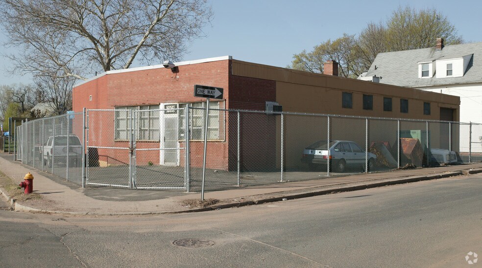 695 Windsor St, Hartford, CT 06120 - Warehouse For Sale Cityfeet.com 695 Windsor St, Hartford, CT 06120 - Warehouse For Sale Cityfeet.com