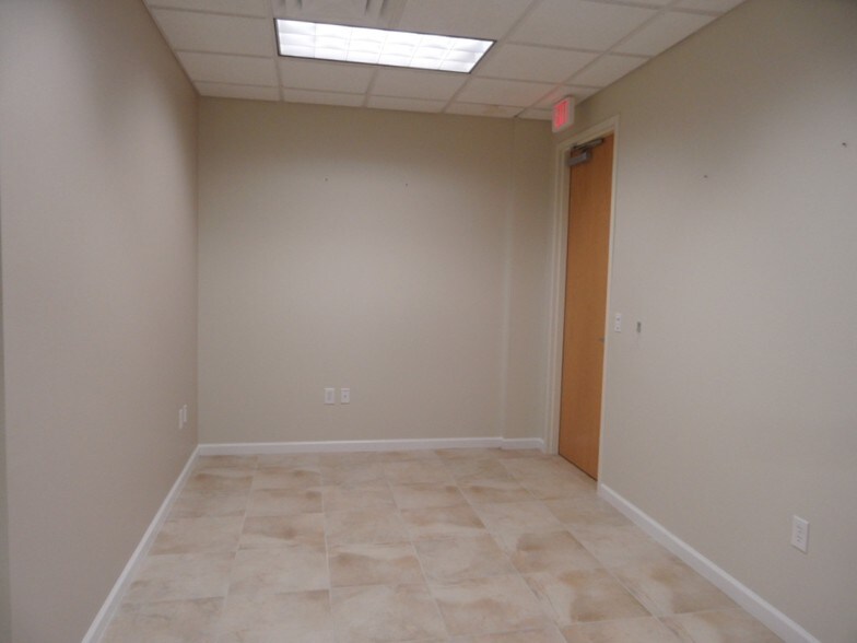 7560 Red Bug Lake Rd, Oviedo, FL 32765 - Medical For Sale Cityfeet.com