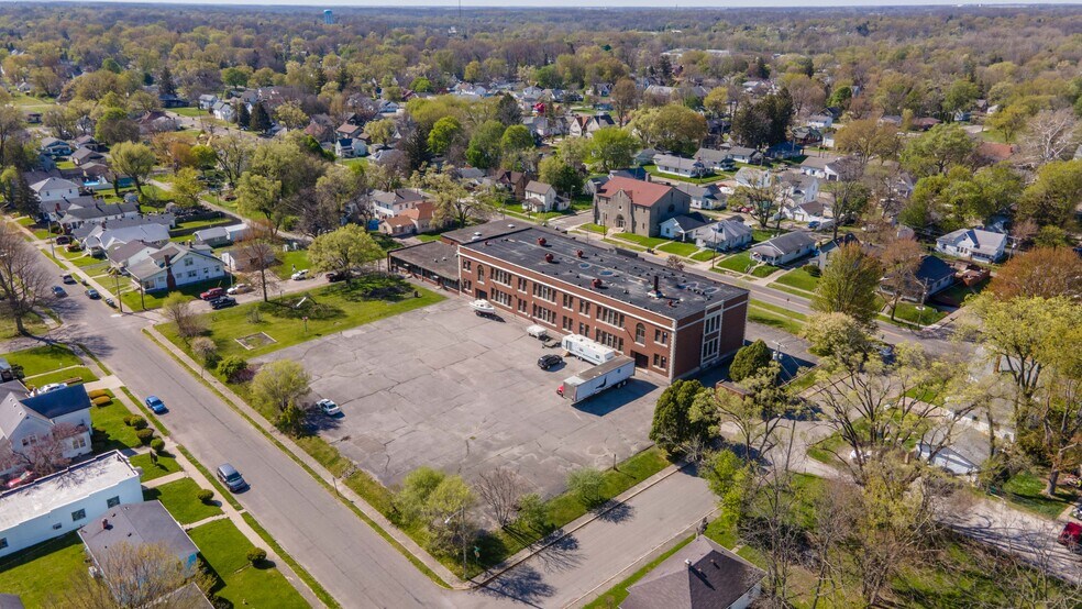 1525 W 14th St, Anderson, IN 46016 - Schools For Sale Cityfeet.com