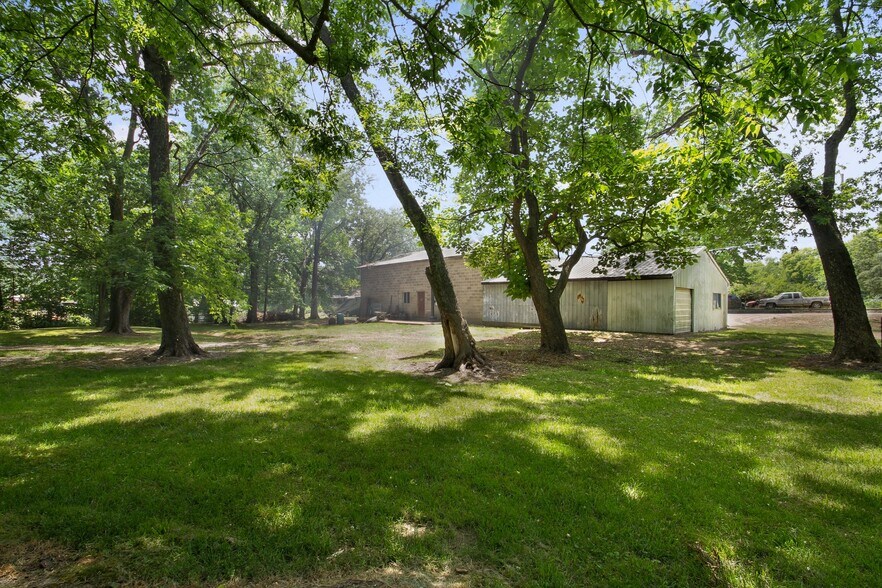 7340 Main St, Birch Tree, MO 65438 - Service For Sale Cityfeet.com